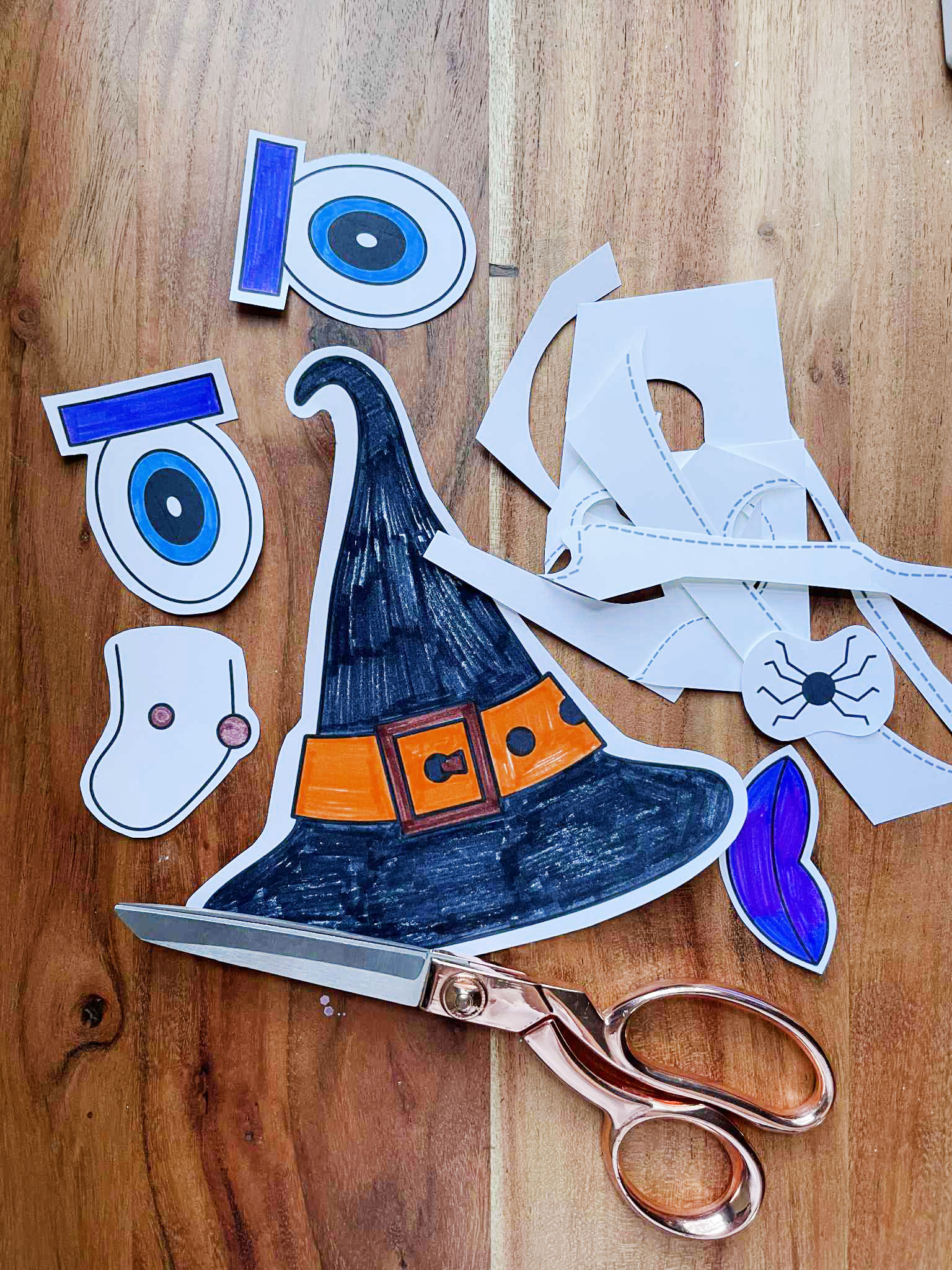 Witch Craft for Kids! (with free cutouts!) ⋆ The Hollydog Blog