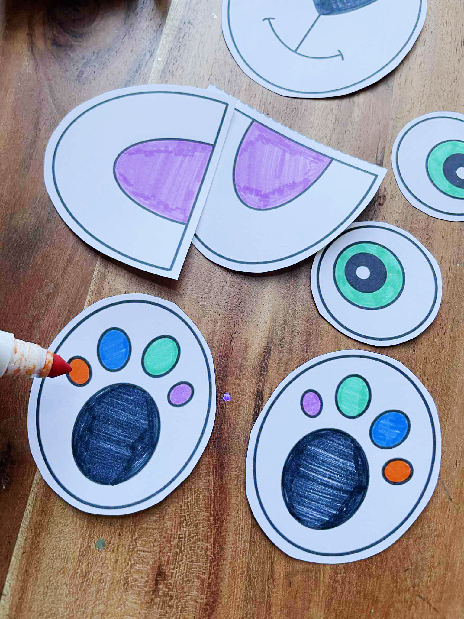 Polar Bear Craft for Preschool! (with free cutouts) ⋆ The Hollydog Blog