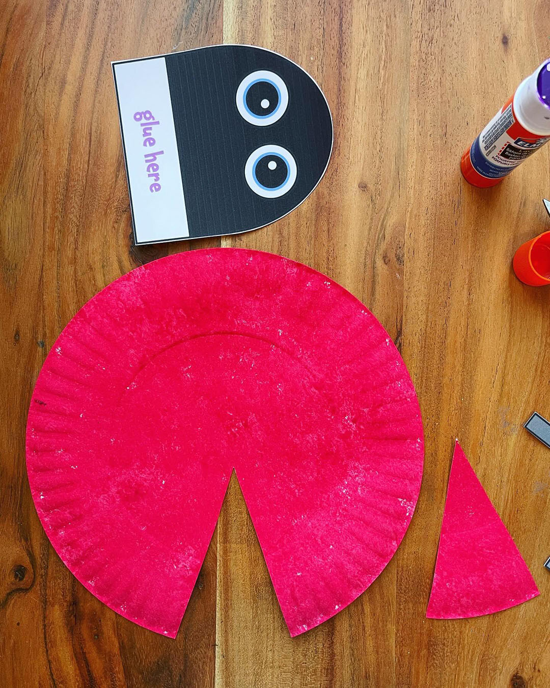 Fun Ladybug Craft for Preschool! ⋆ The Hollydog Blog
