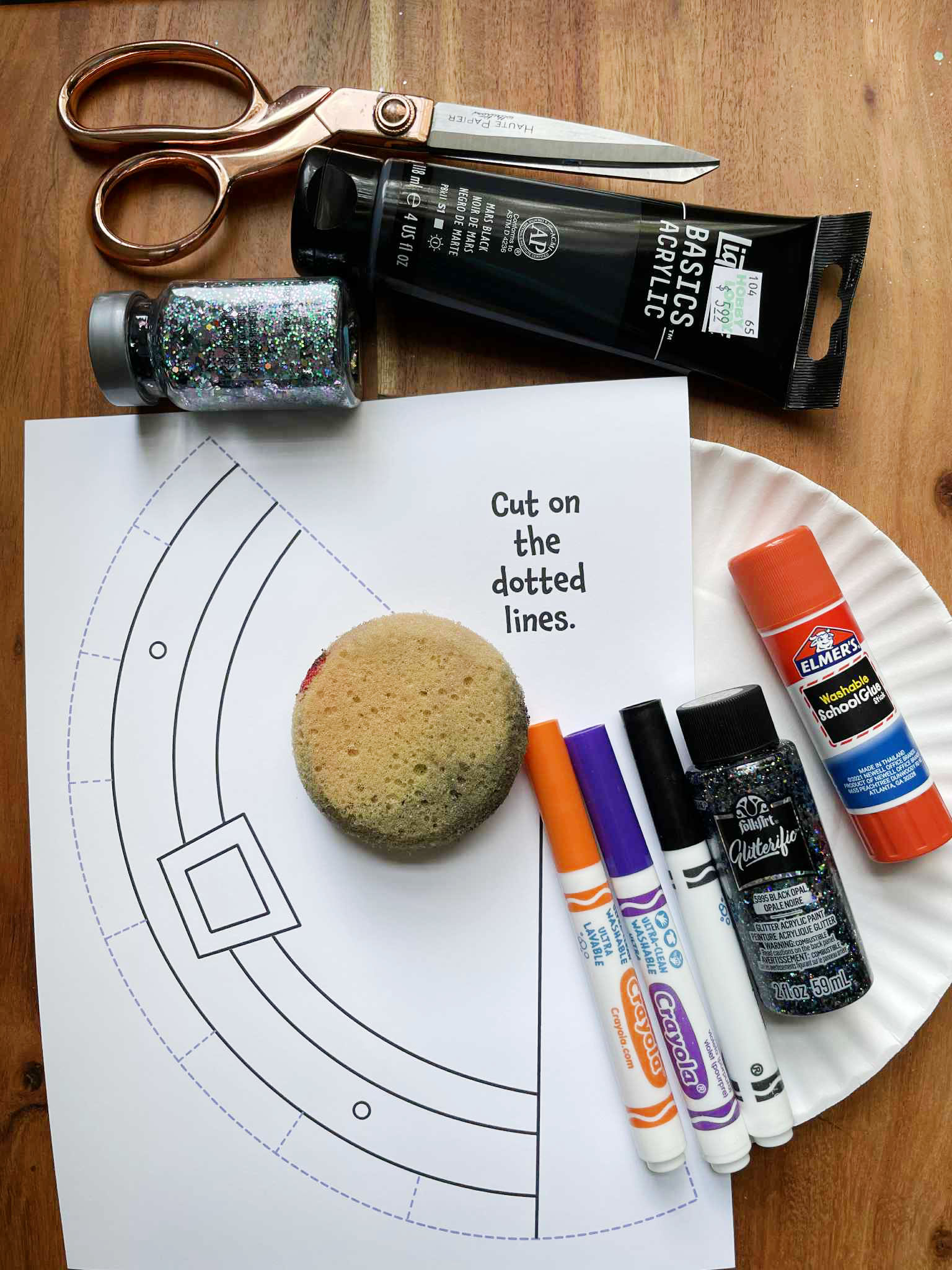 Magical Witch's Hat Craft for Kids! (with free cutouts) ⋆ The Hollydog Blog