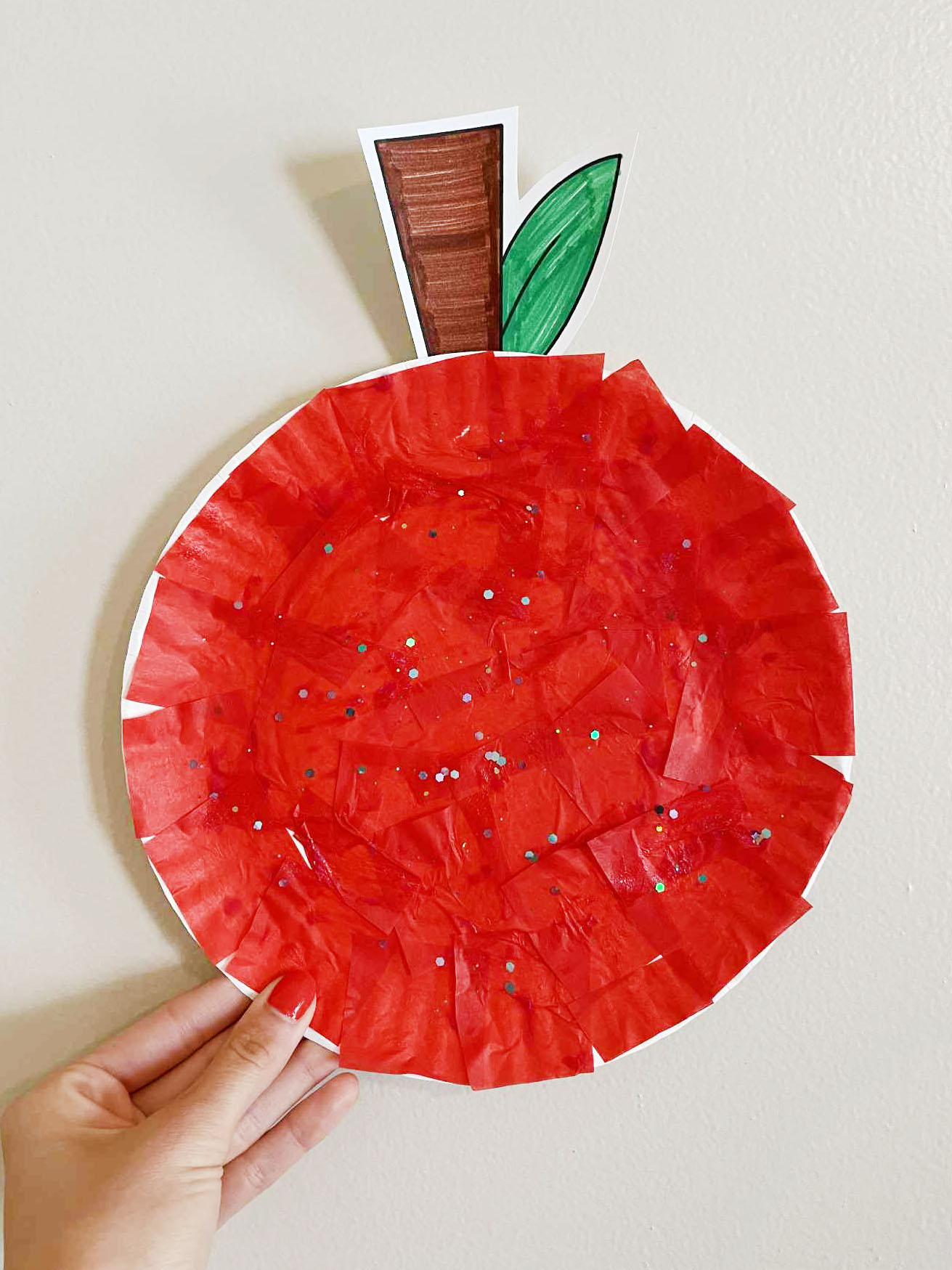 Simple Apple Craft for Preschool! ⋆ The Hollydog Blog