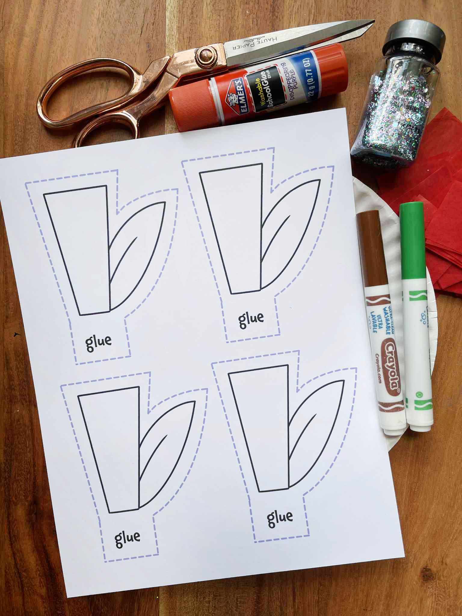 Simple Apple Craft for Preschool! ⋆ The Hollydog Blog