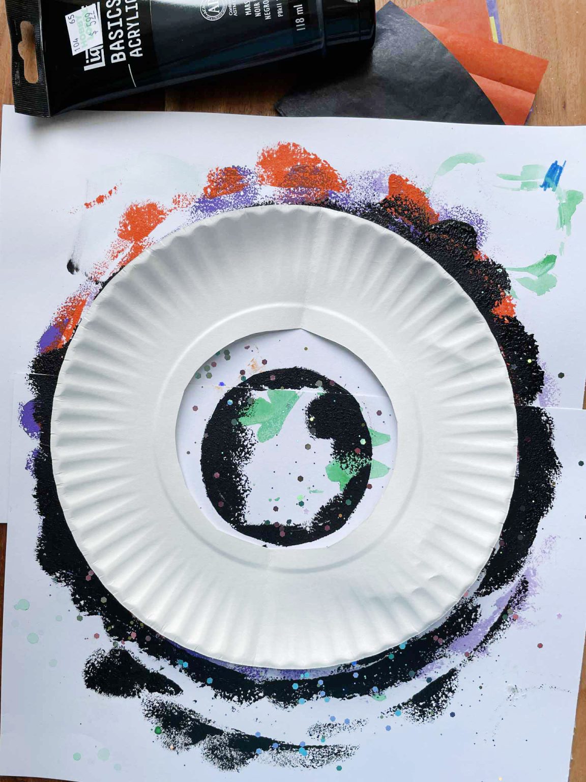 Fun & Easy Halloween Wreath Craft for Kids! ⋆ The Hollydog Blog