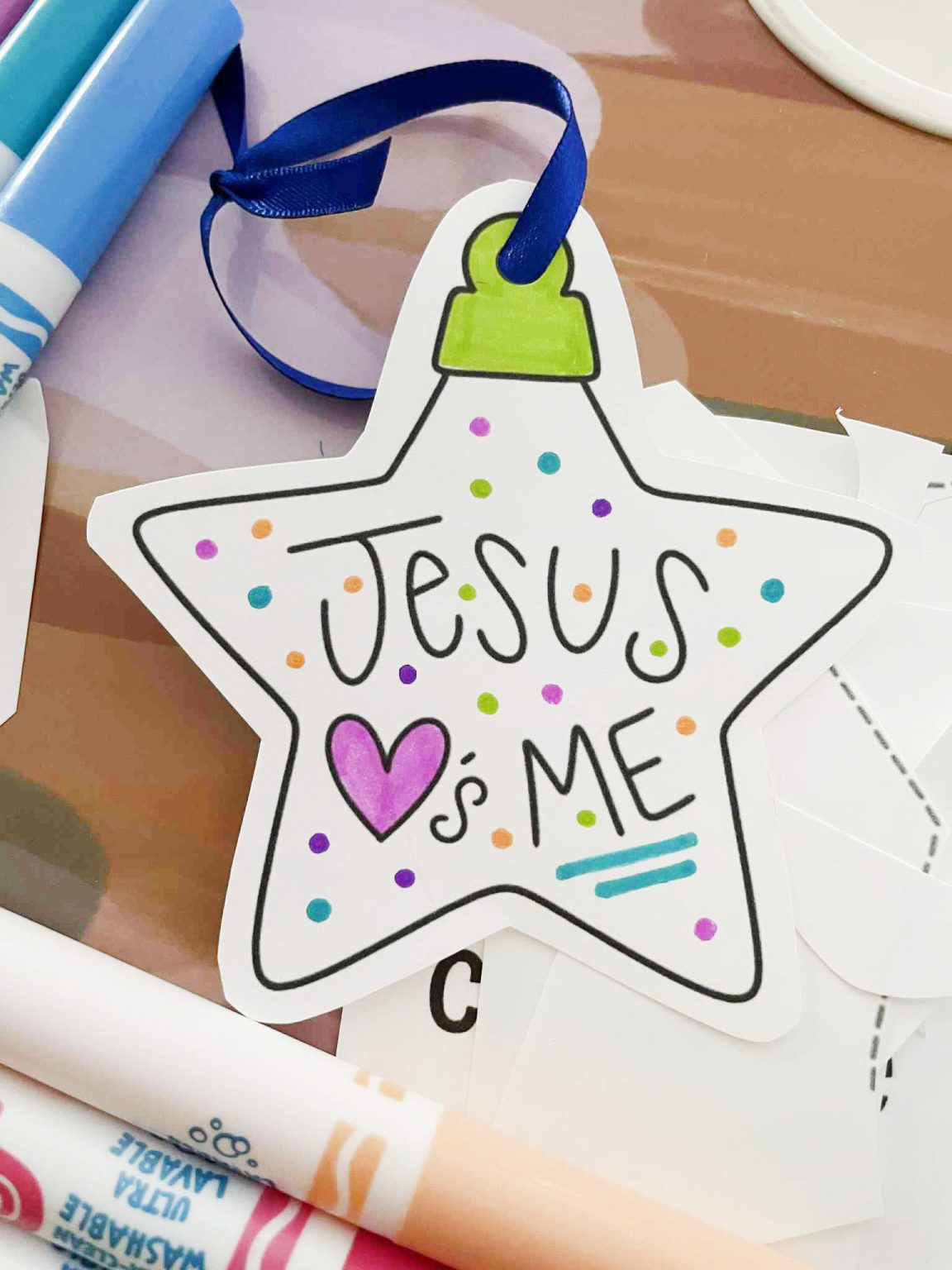 Cute Christmas Ornament Craft for Preschool (with free templates!) ⋆ ...