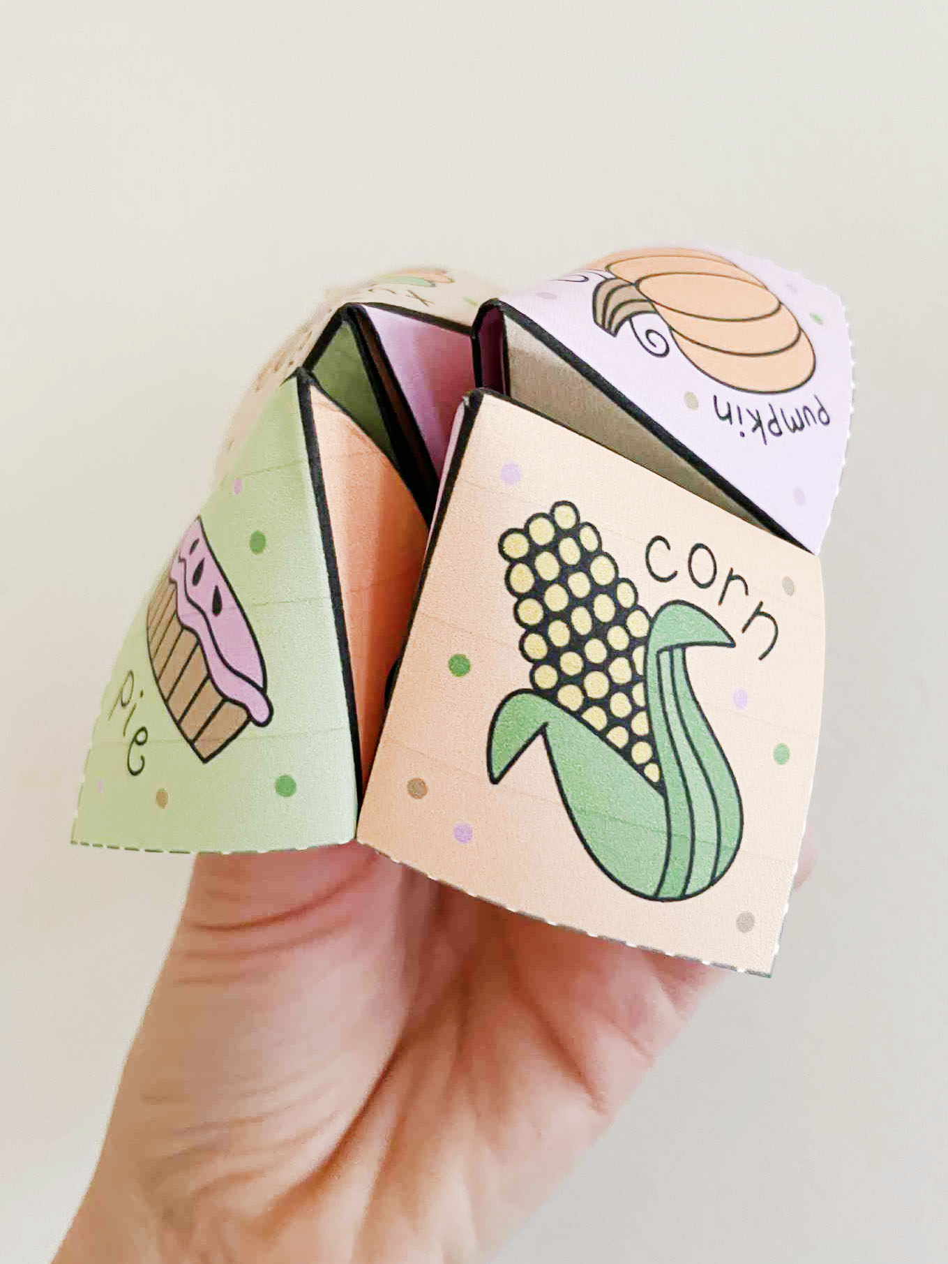 Fun & Free Thanksgiving Cootie Catcher for Kids! ⋆ The Hollydog Blog