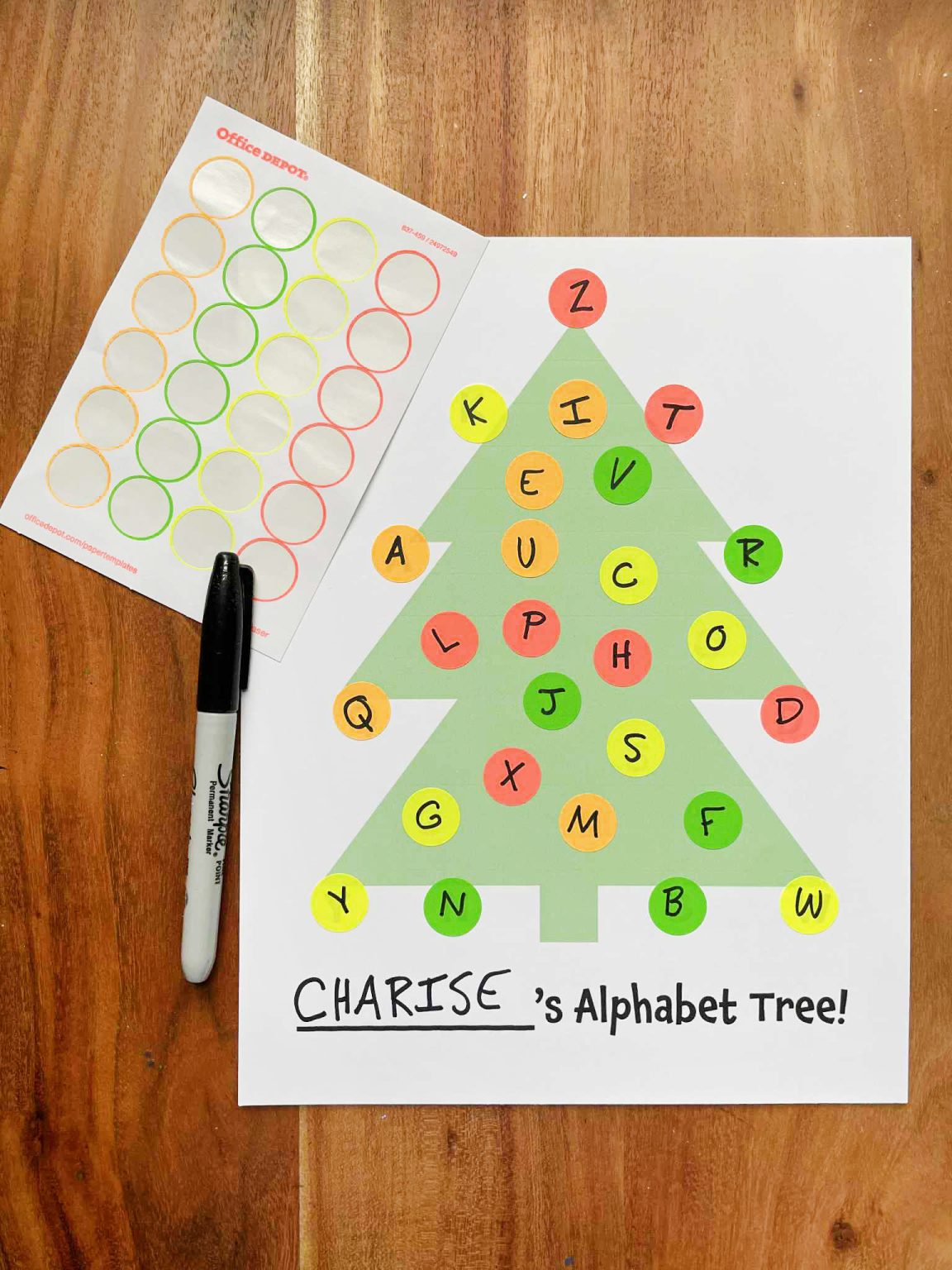 Free Christmas Letter Match Printables for Preschool! ⋆ The Hollydog Blog