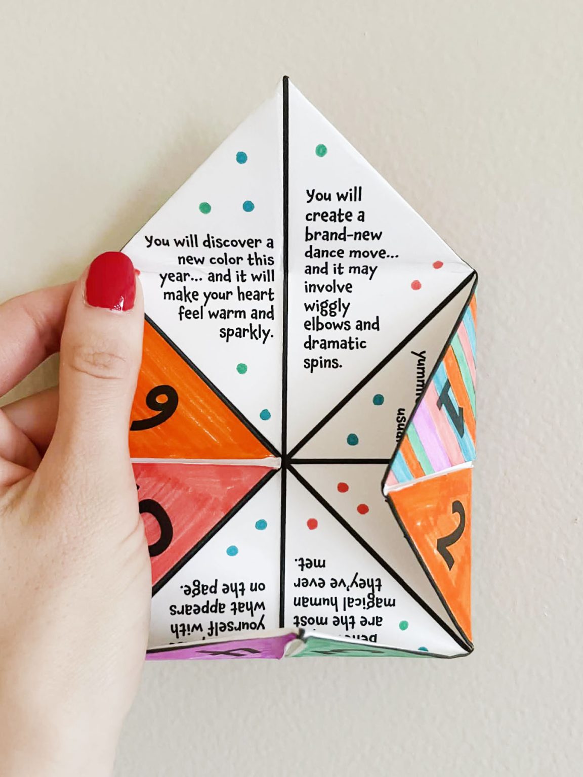 Free New Year’s Fortune Teller Cootie Catcher Printable for Kids! ⋆ The ...